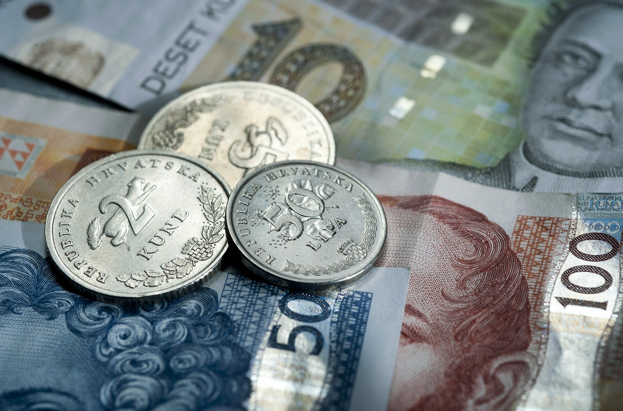 KORAK DO UVOĐENJA EURA: HNB prestao tiskati novčanice i kovanice kuna ...